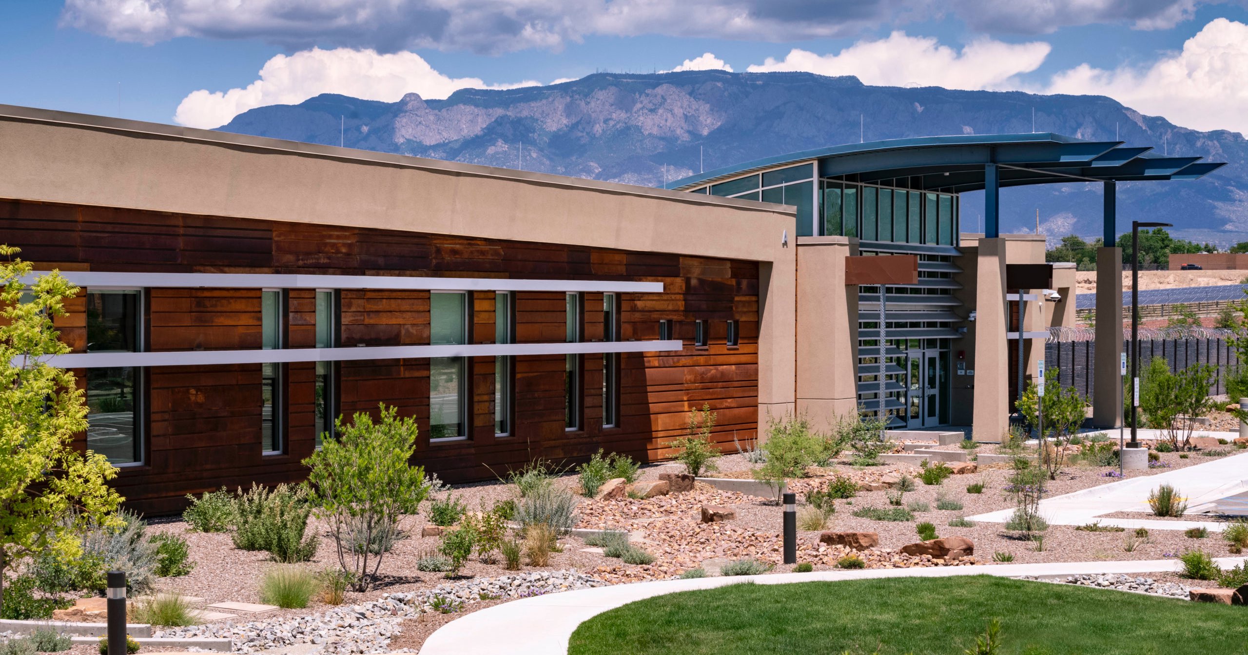 Albuquerque water utility remotely monitors water pressure with Xylem ...