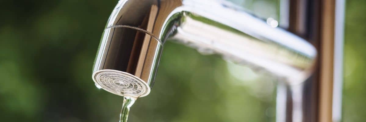 Effective multi-location water temperature measurement in a Drinking ...